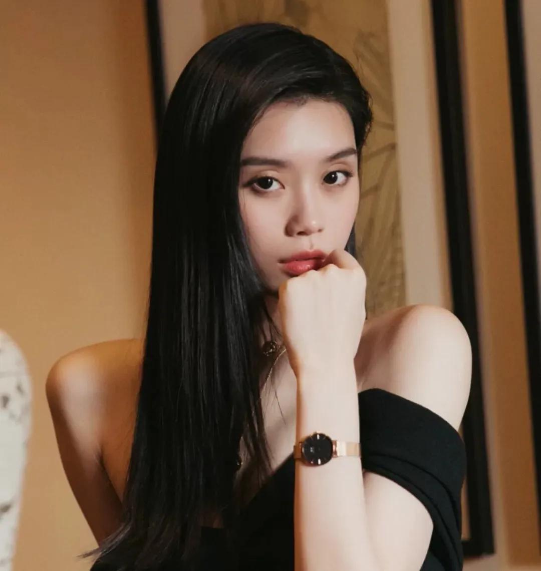 Entertainment gossip Tang Yan celebrated Liu Yifei's birthday for eight ...