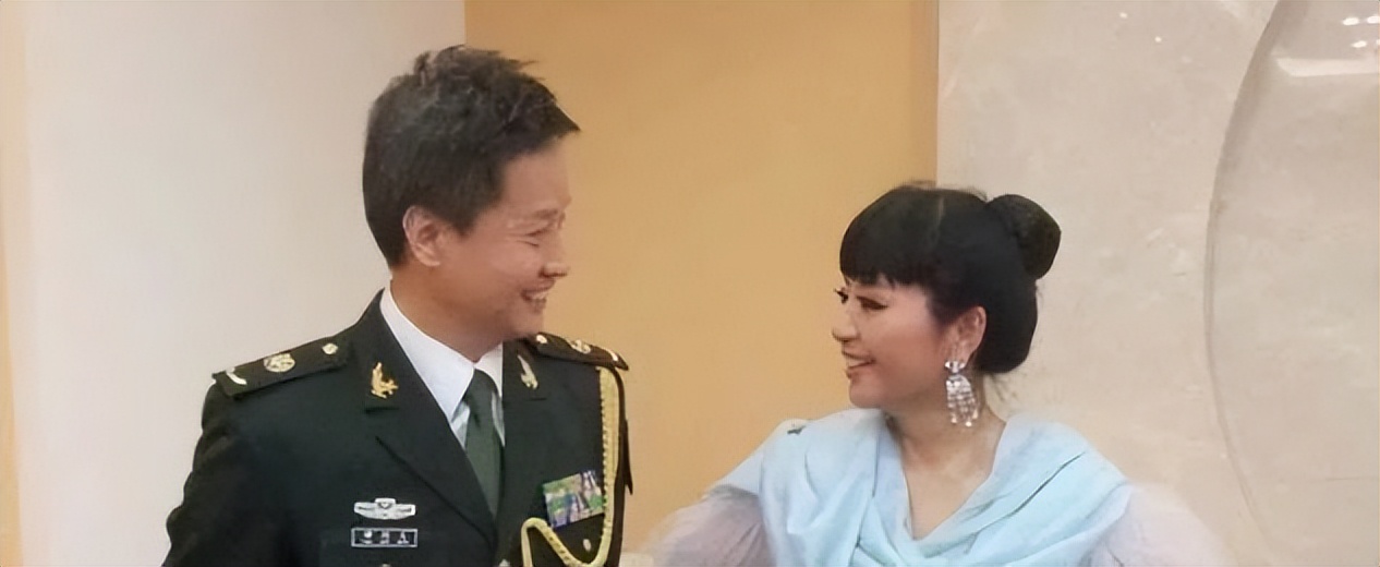 A recent photo of national first-class actor Yin Xiumei, who is about ...