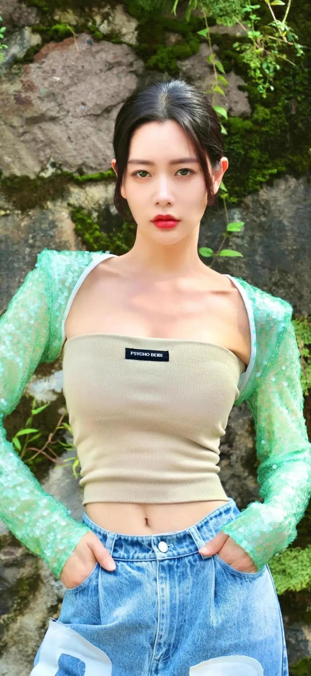 The best goddess Clara, charming and moving - iNEWS