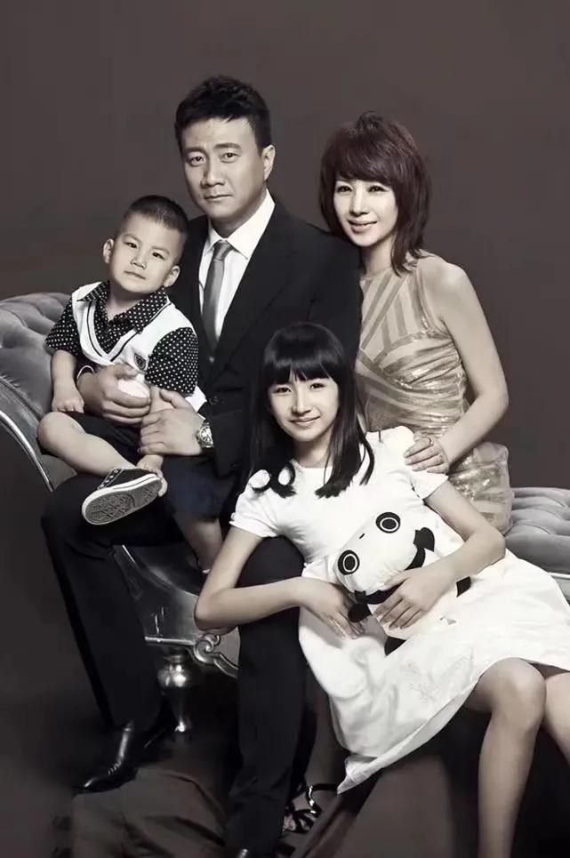 Lu Fang: For 23 years with Hu Jun, Carina Lau is the "savior" of the ...