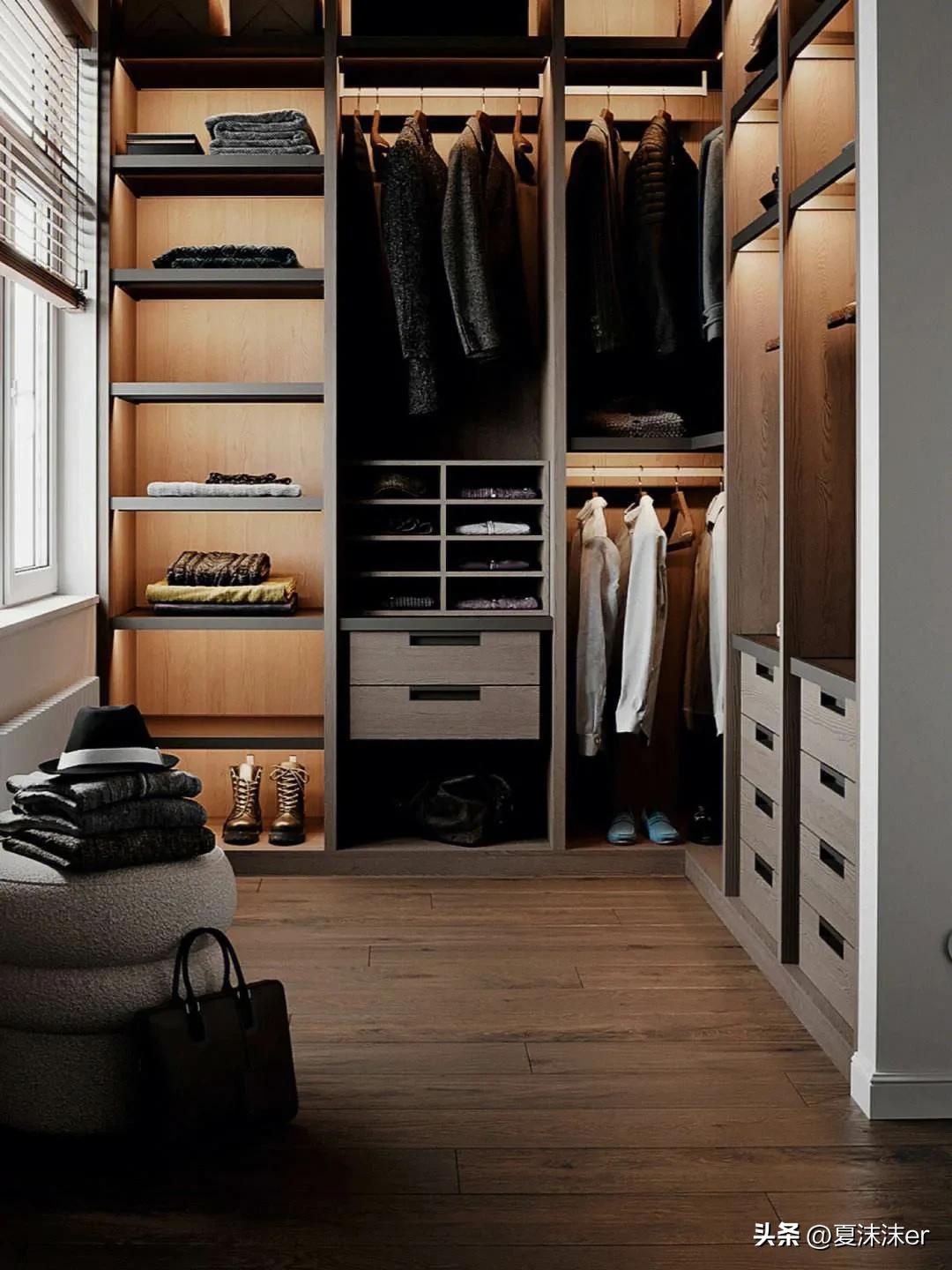 Definition of Custom Wardrobe - iMedia