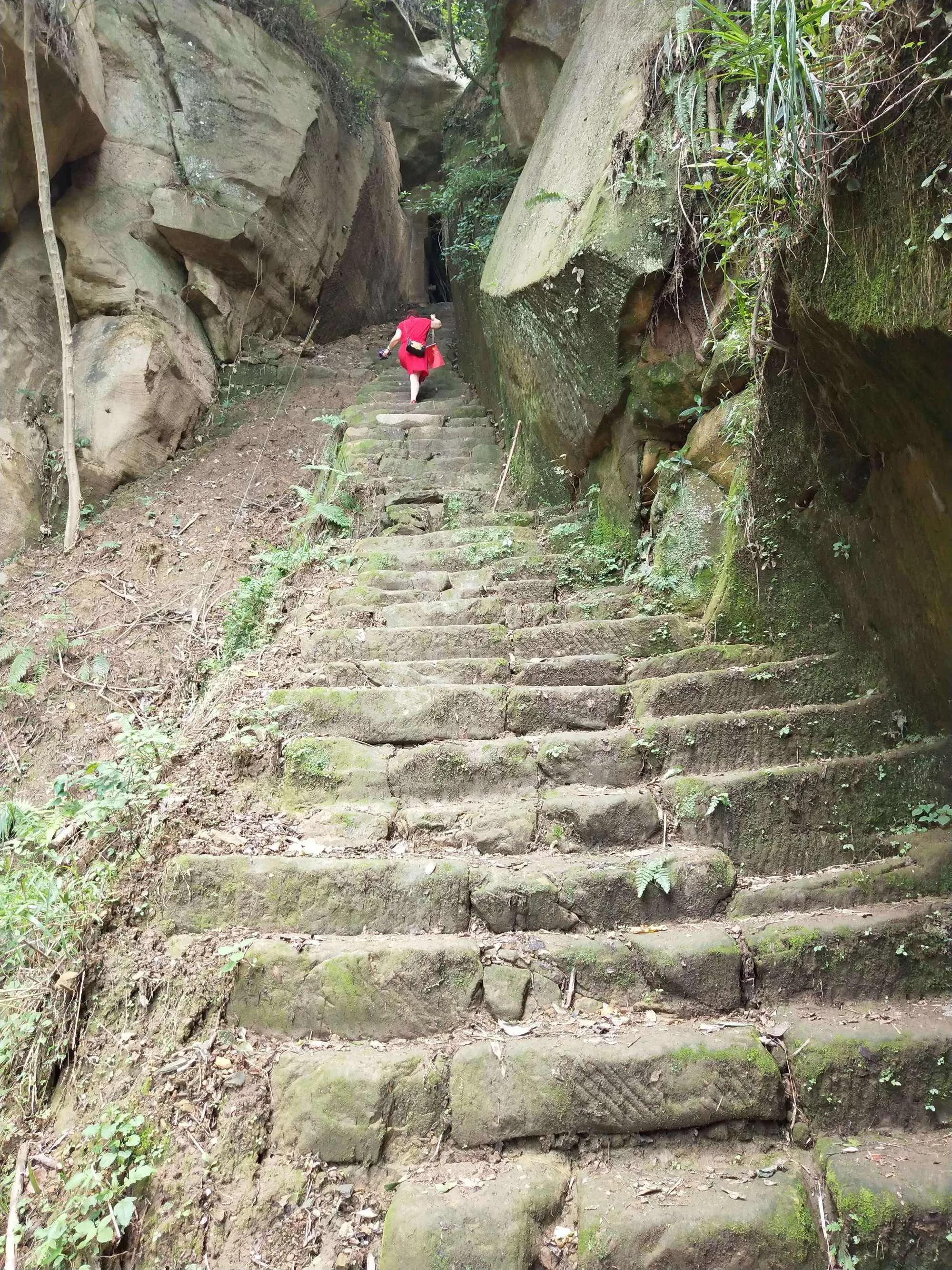 My hometown Weiyuan is a place with beautiful mountains and waters - iNEWS