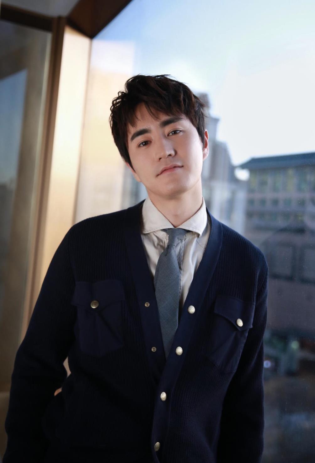 Yang Jue: From a child star to a powerful actor, he has become the ...