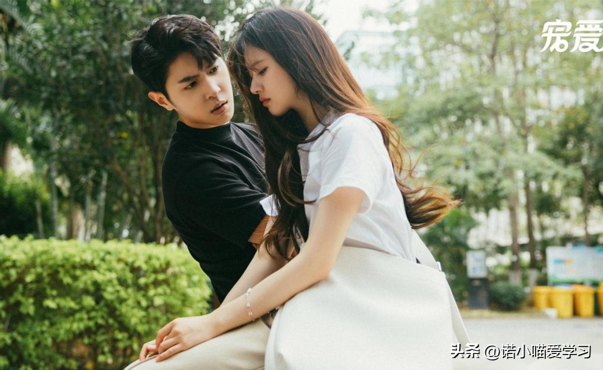 Zhao Lusi and Chen Zheyuan's "Can't Hide Secretly" lingering and deep kisses are super numbing ...