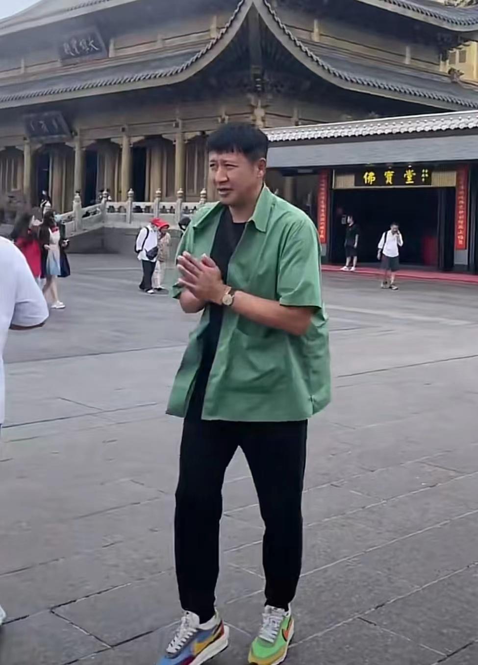 Zhang Guoqiang, an old opera bone, was met by chance while worshipping ...