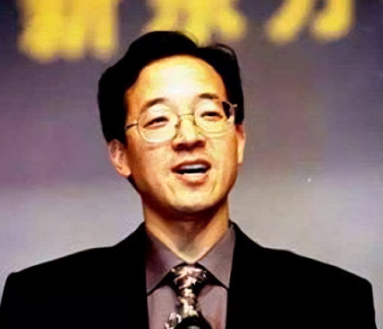 When you really can't hold on, read Yu Minhong's story - iNEWS