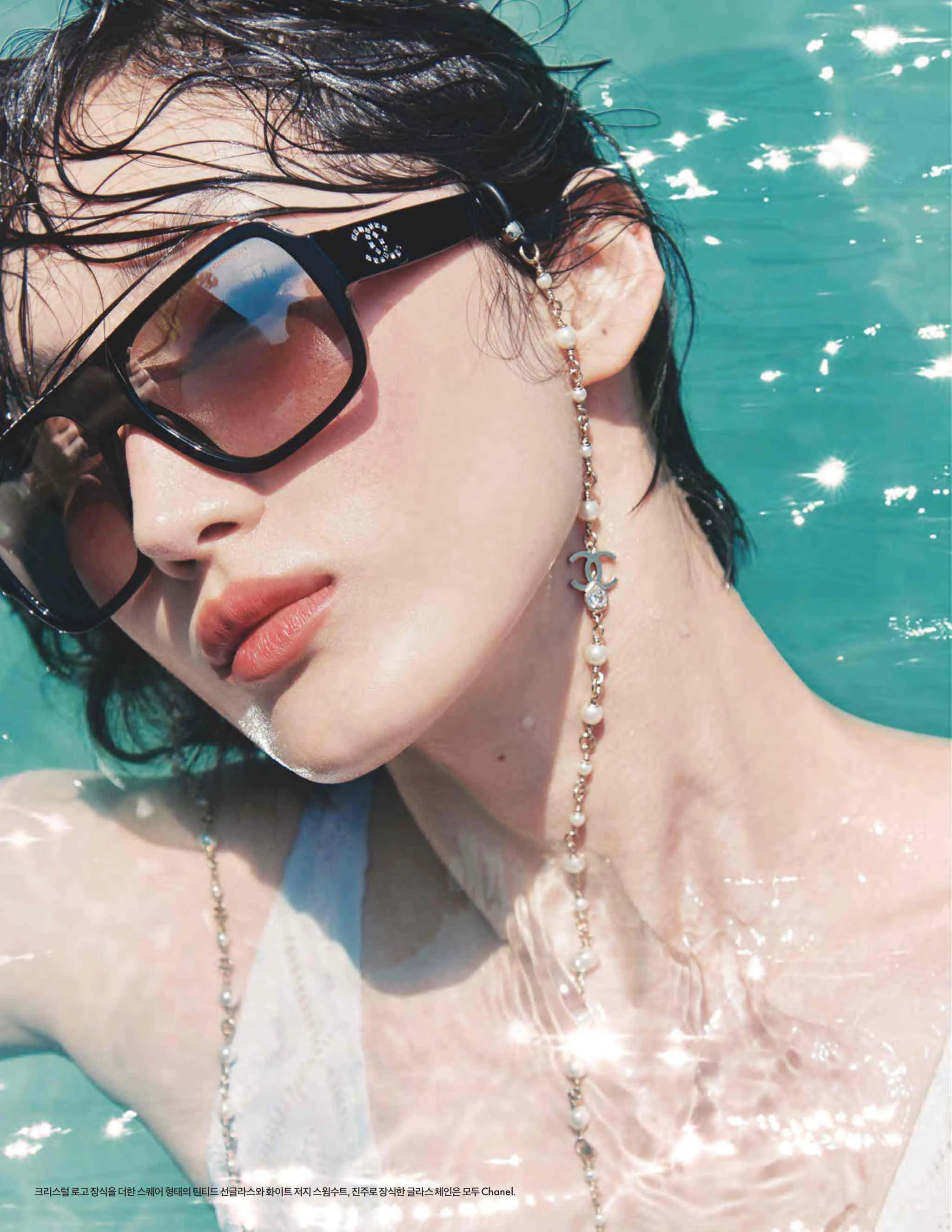 CHANEL swimming pool blockbuster, how to hide the logo to enhance the ...