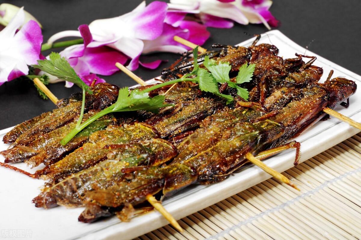 Are locusts delicious? Why do so many people like to eat roasted ...