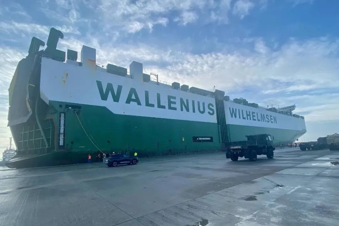 American ro-ro aircraft carrier docked at Greek ports, and large ...