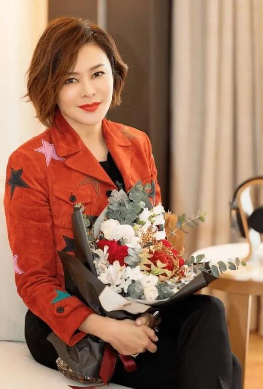 Hong Kong's "most beautiful mistress" Rosamund Kwan - iNEWS