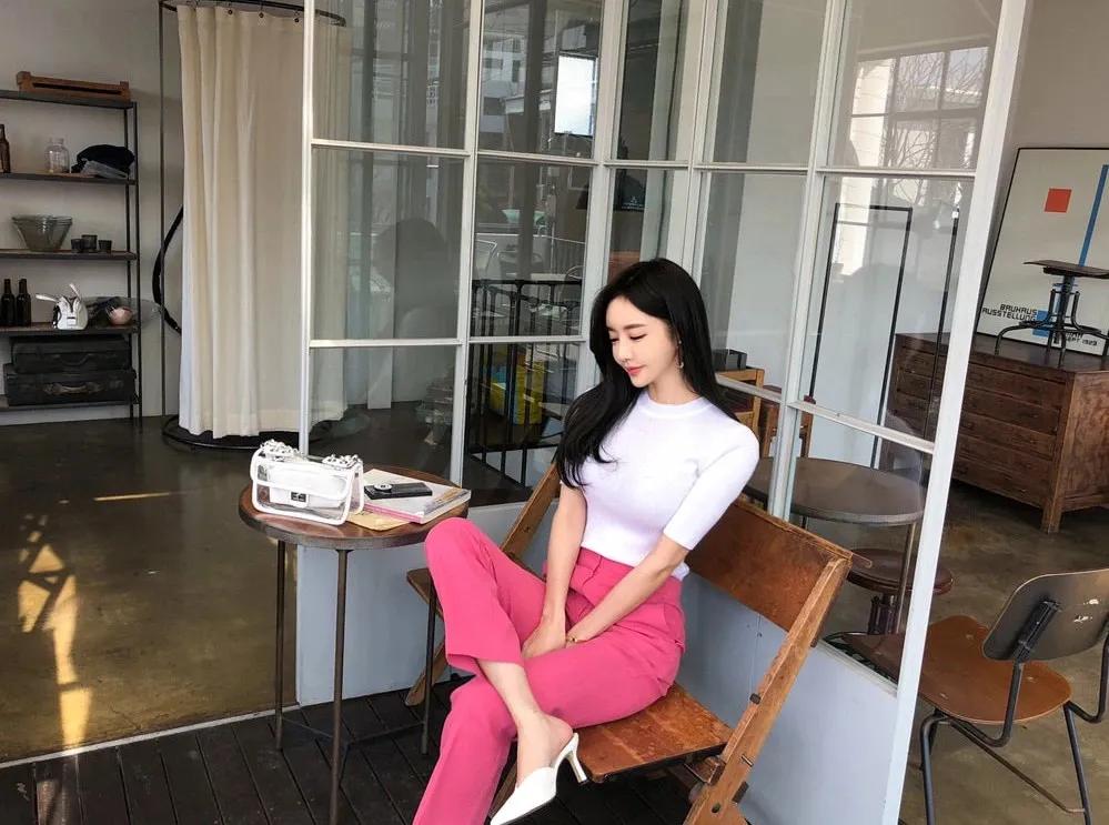 Beautiful model Sun Yunzhu 456 - iNEWS