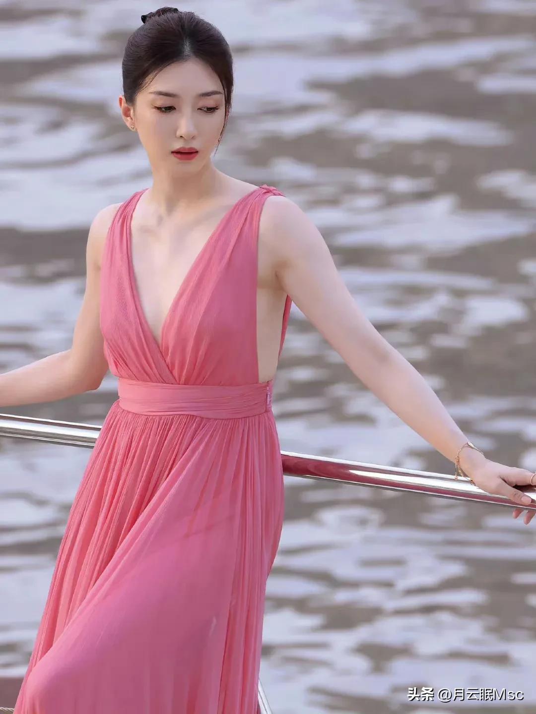 The beauty of Jiang Shuying lies in the high-end style exuded from the ...