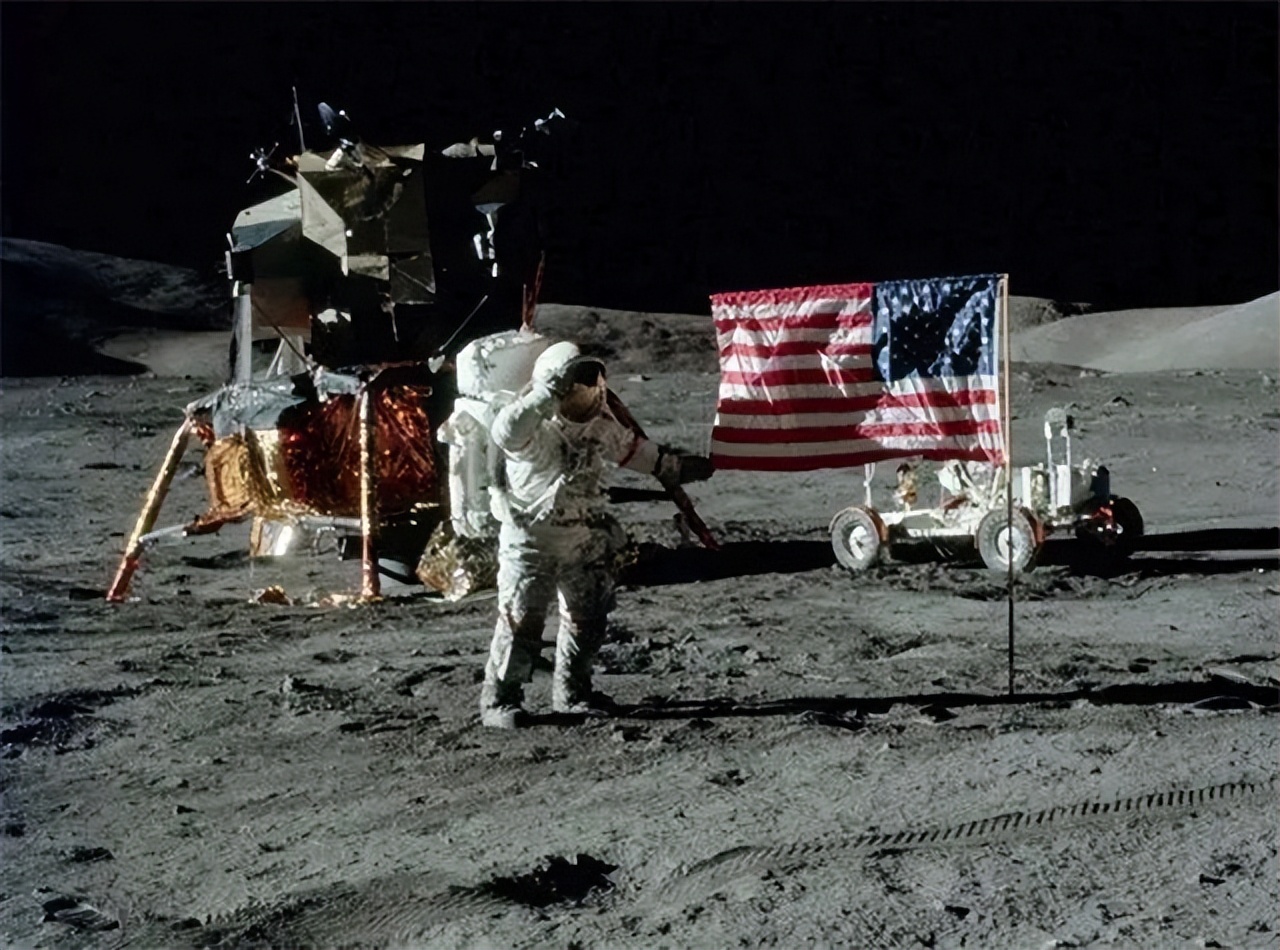 How did the space race between the Soviet Union and the United States ...