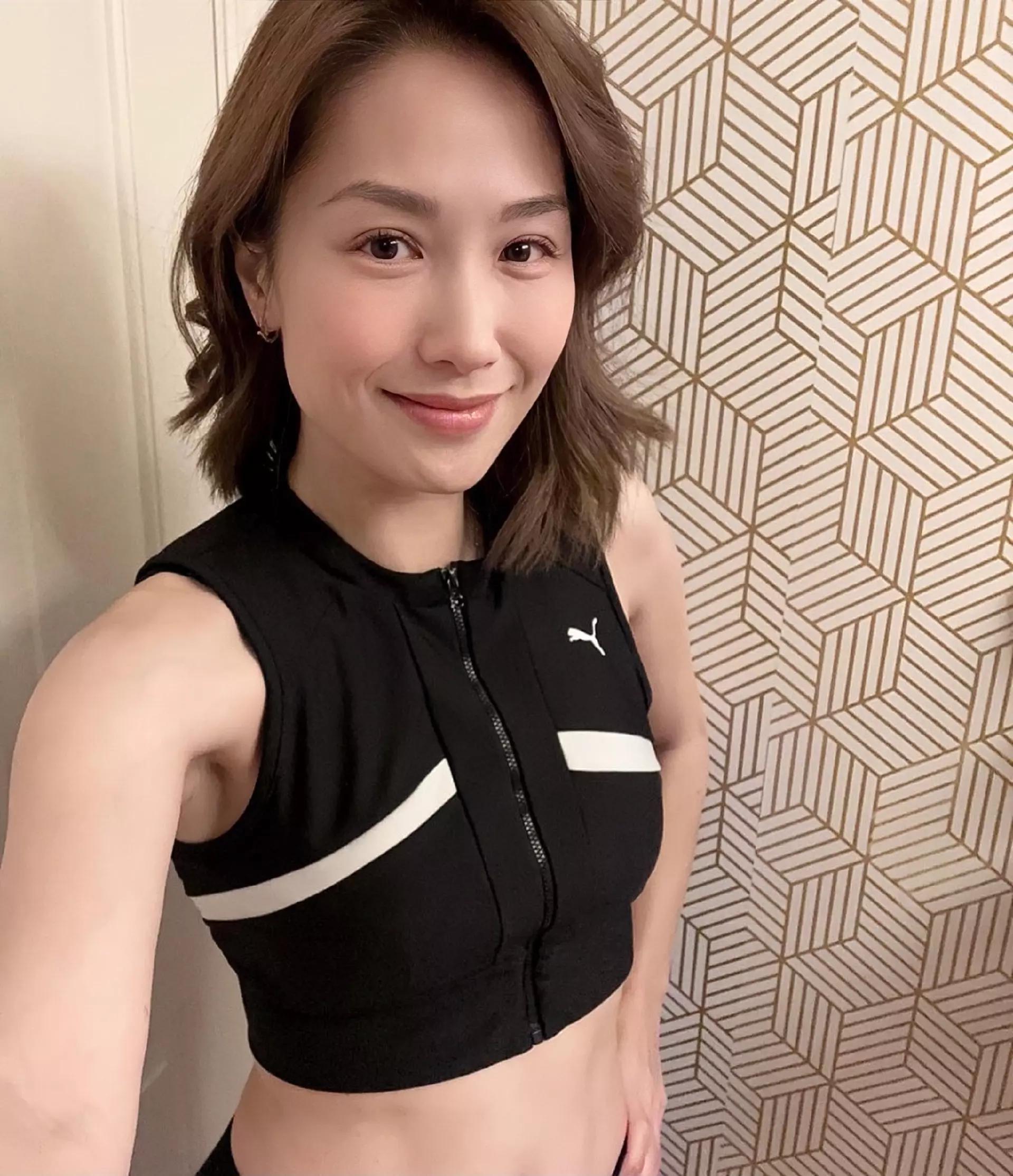 A well-known actress in Hong Kong shows off her plump figure!Without a ...