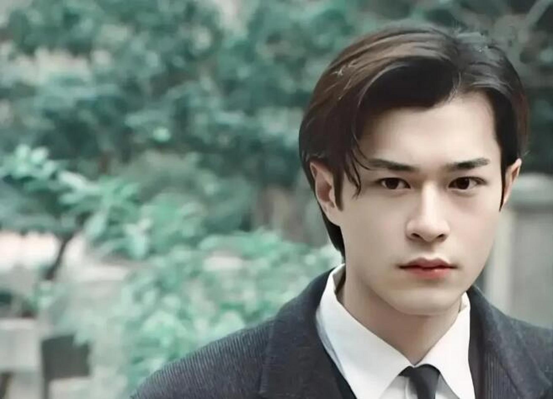 12 years ago, Gu Tianle was borrowed by a strange woman: give me 1 ...