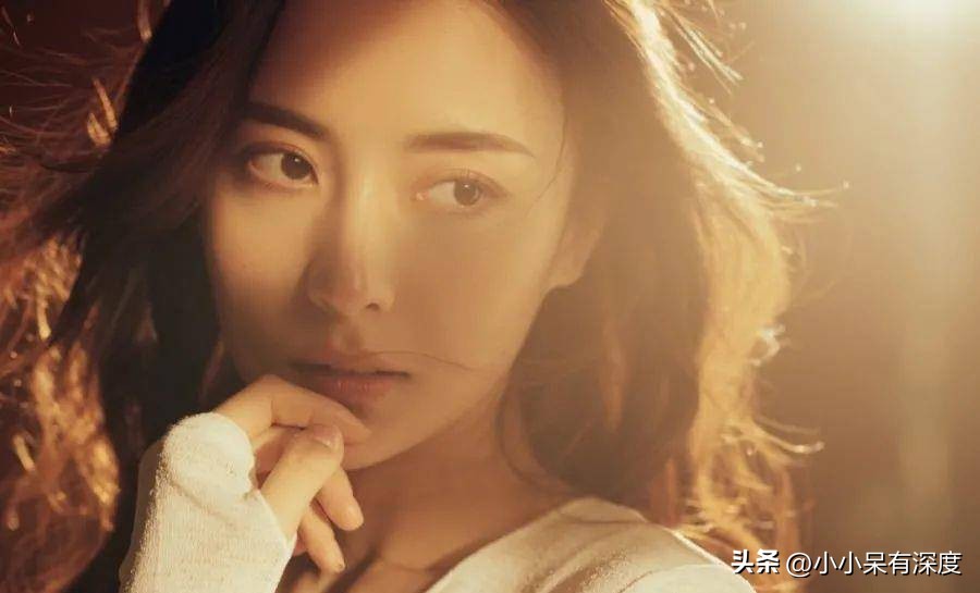 Zhang Shuyue is not only a beautiful woman, but also a top student. She likes Dong Qing very ...