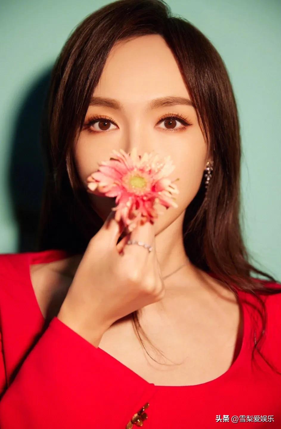 Female star Tang Yan - iNEWS
