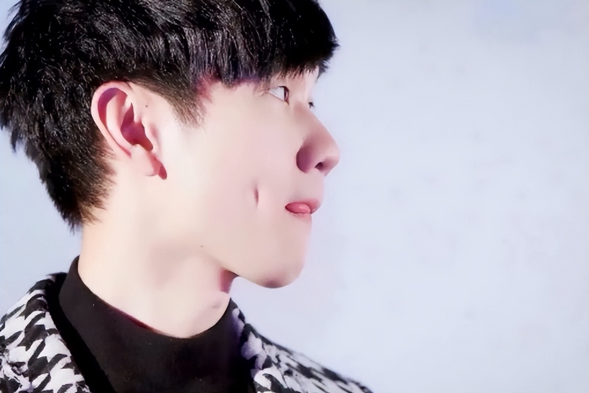 Mainstream Artist, Top Ten, Album Chart - iNEWS