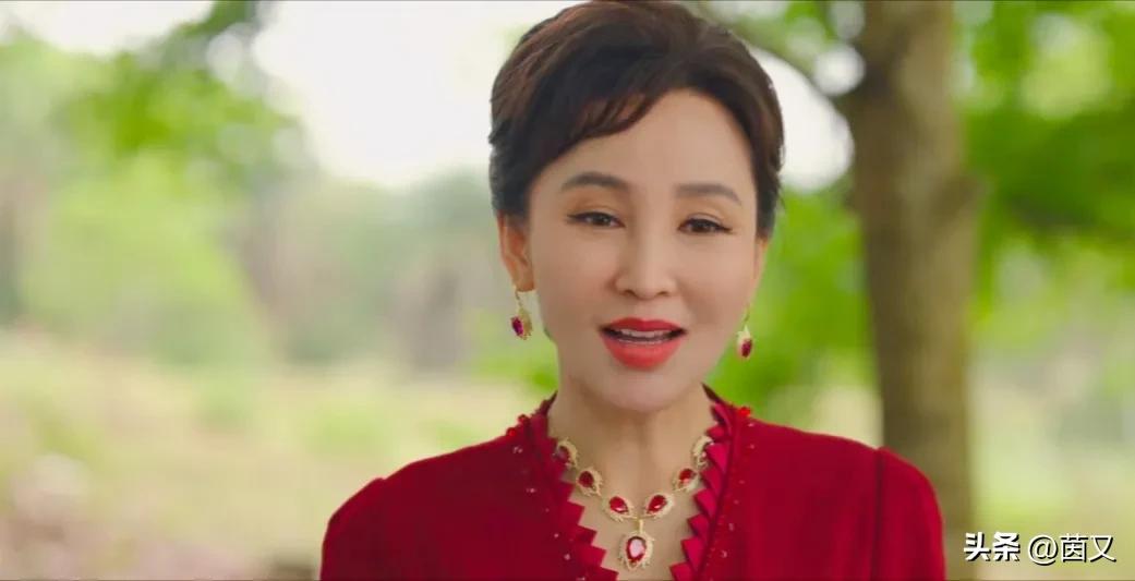 "Nanyang Daughter's Love" Jin Biyun took every step of the way, using ...