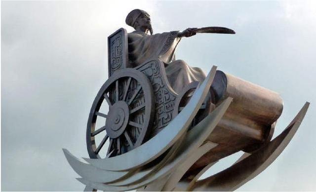 Zhuge Liang has healthy legs, why does he insist on sitting in a "wheelchair" during the war ...