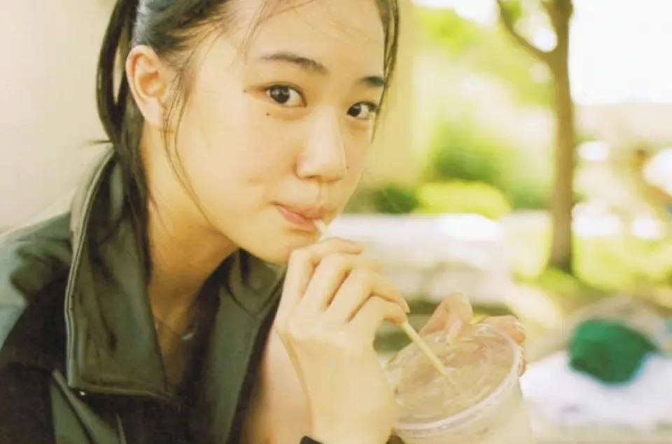 Where is the most beautiful mole? A beautiful and unique actress with a ...