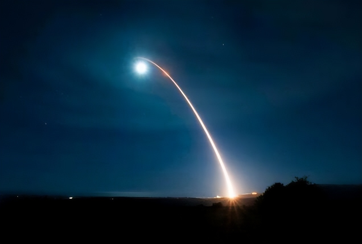 The commander of the US military clamored to formulate a "crazy nuclear ...