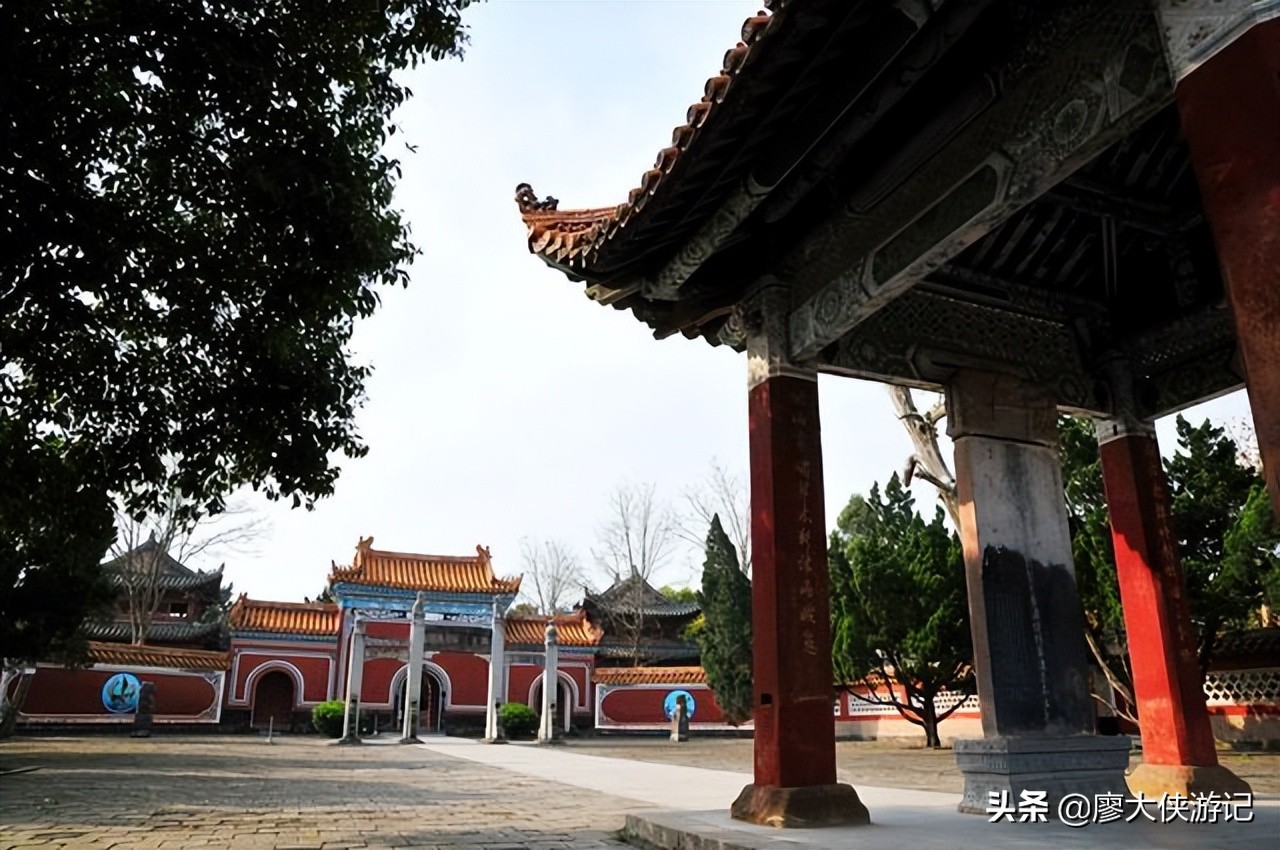 Dangyang, Hubei, the tomb of Guan Yu, the general of the Three Kingdoms ...
