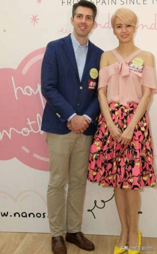 Gigi Leung and his wife seldom show up, their yellow hair is too thin ...