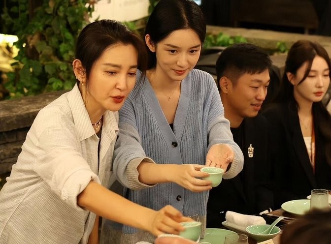 Are celebrities being arrogant and ignoring the audience? These 4 ...