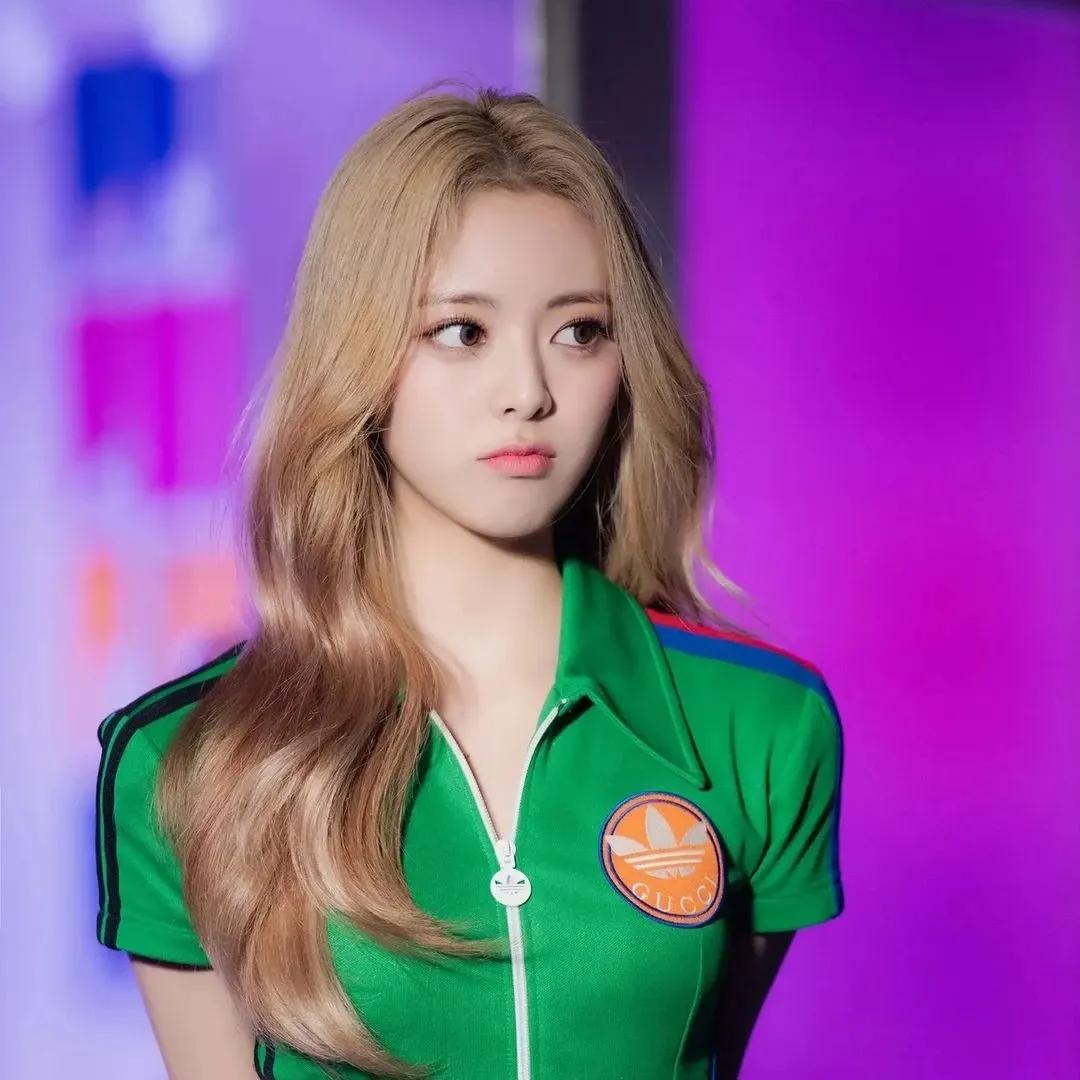 Shin Yoona with the best waist-to-hip ratio - iNEWS