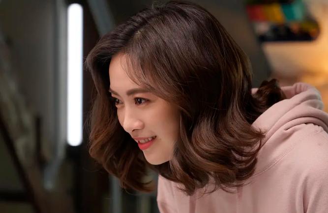 The world of two people: Xu Dongyang makes small wontons that Xu Yinuo ...