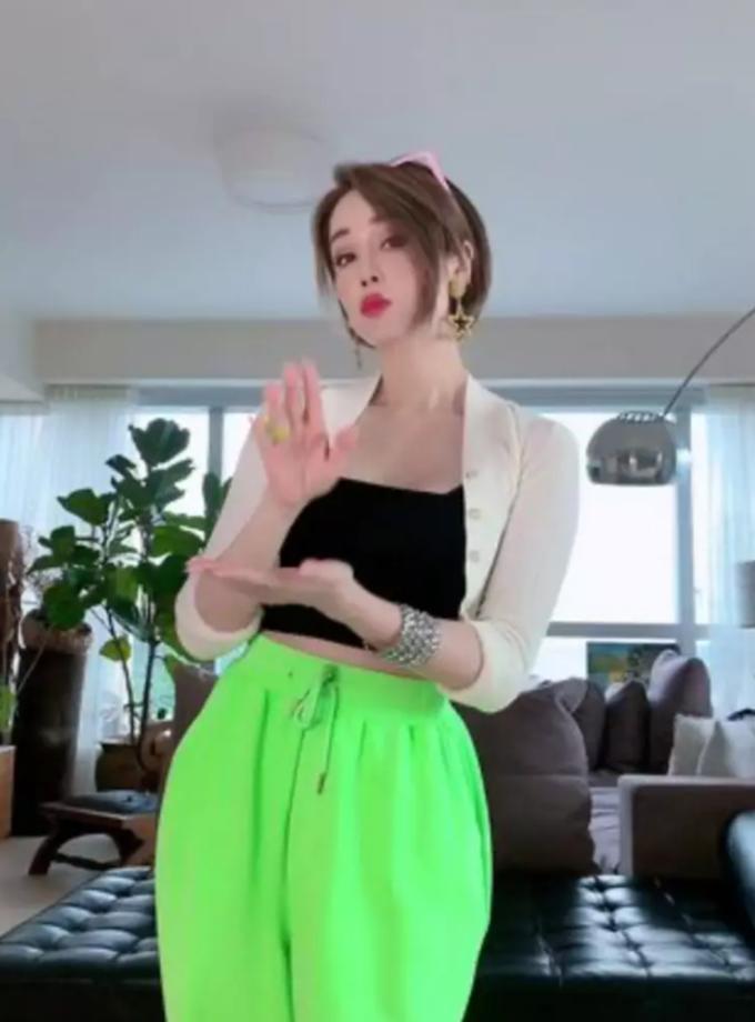 "Star Girl" Sun Jiajun lives abroad and wears a million necklace to ...