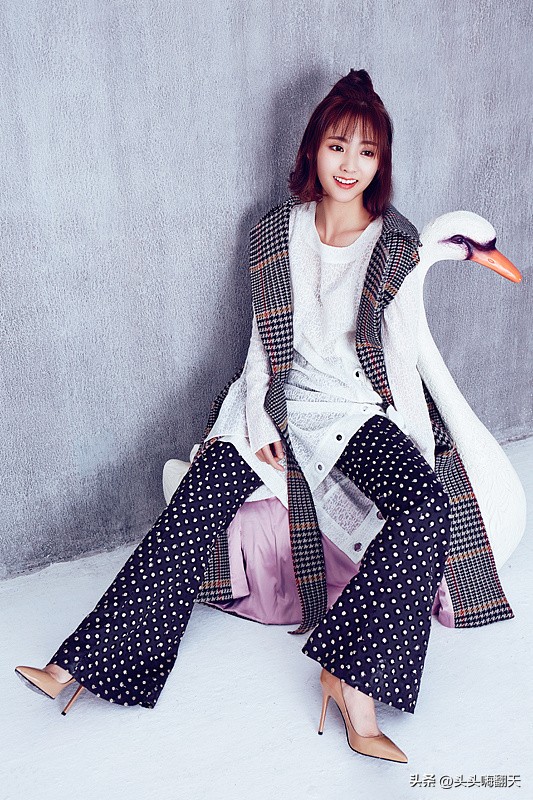 "Lychee Girl" Xing Fei's all-match clothing camera darling - iMedia