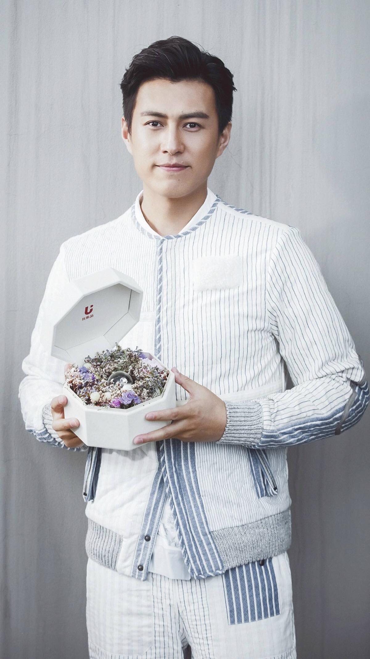 Jin Dong: Falling in love with Jiang Shan, who is 9 years older, lived ...