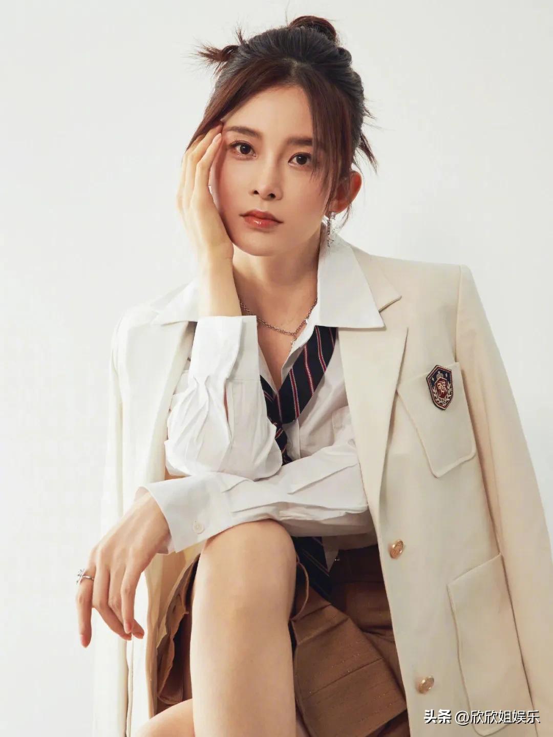 Female star Zhao Yingzi - iNEWS