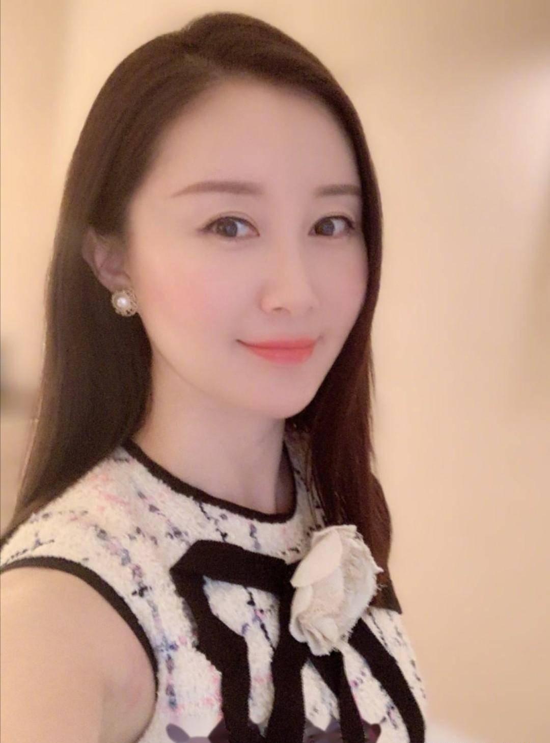 Ranked among the five female celebrities in the entertainment industry ...