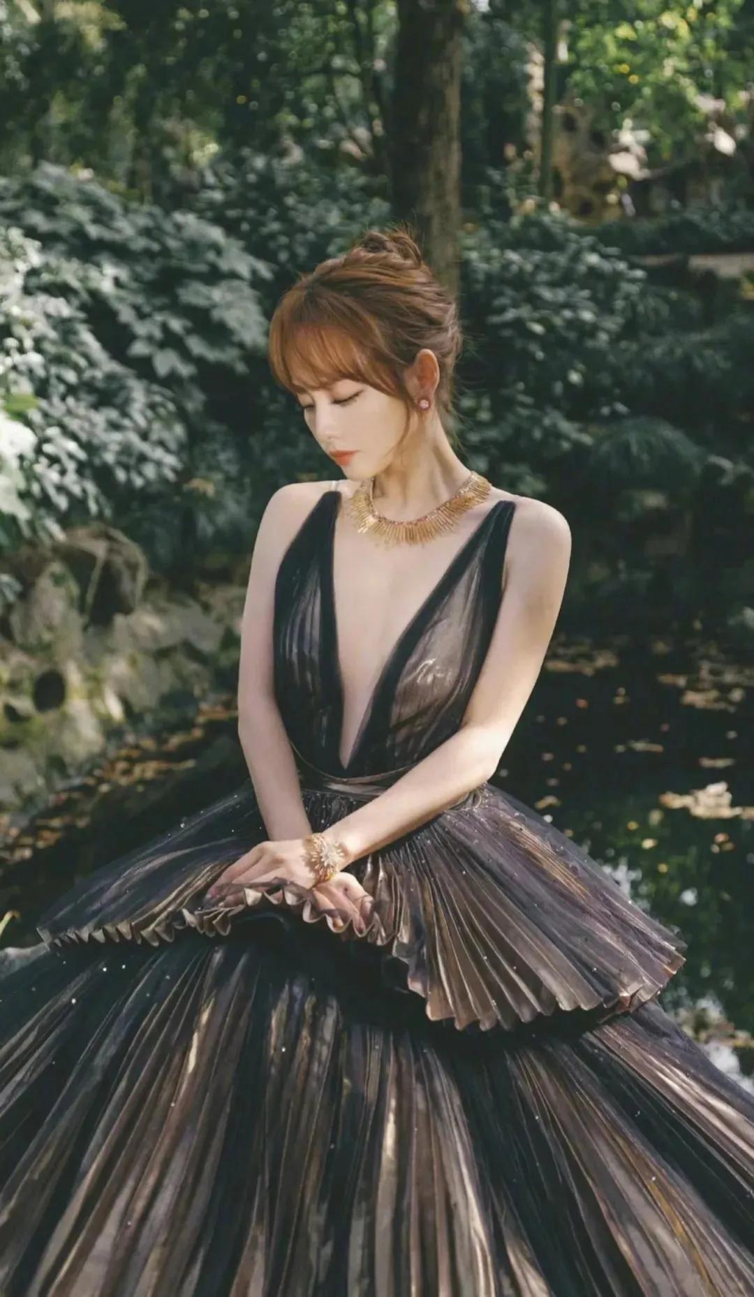 Photo of beauty Zhang Jia Ni, her figure is still so good - iNEWS