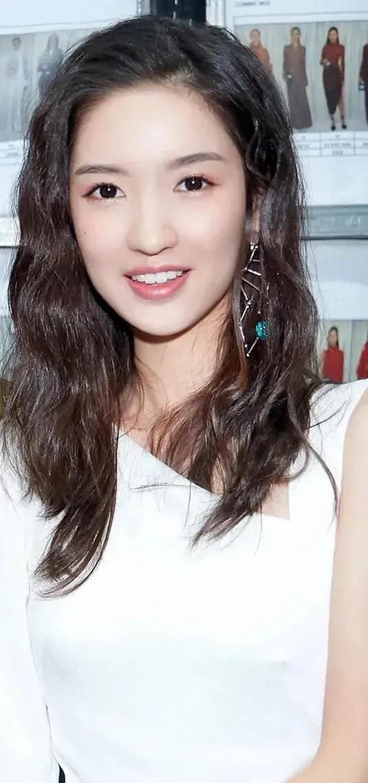 Wang Yuwen's stunning photo - iNEWS