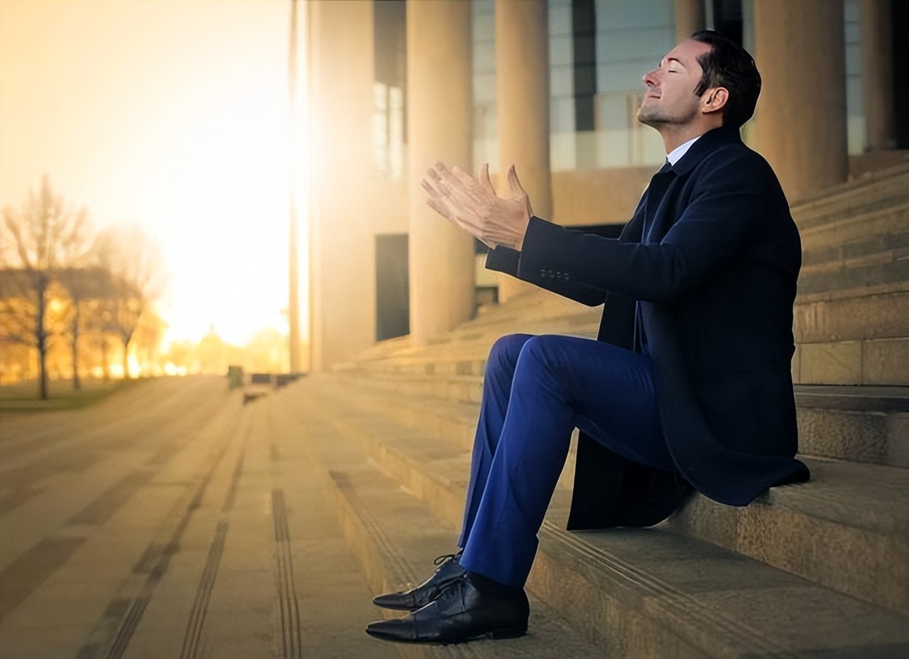 Feeling flustered and shaking hands when hungry, what's going on?Or ...