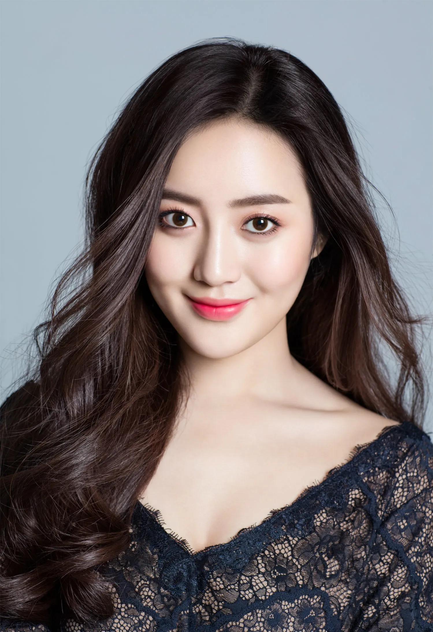 Share pictures——Wang Ziwei's exquisite photos, pure and beautiful, with extraordinary ...