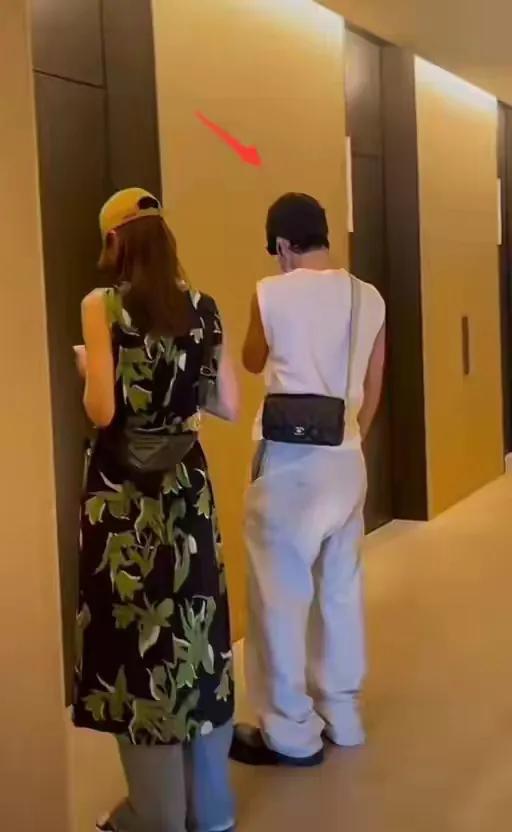 Liu Wenjing Boran was met by chance in a Japanese hotel and stayed over ...