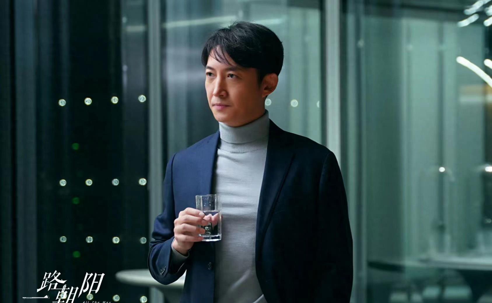 Hou Yansong: After playing "The Long Season", he played "All the Way to ...