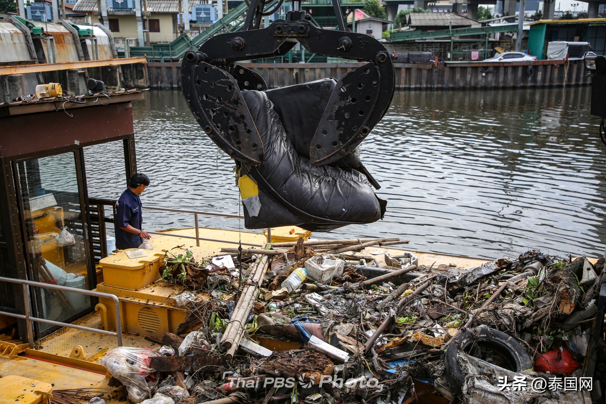 Too much garbage in rivers and canals caused slow drainage and ...