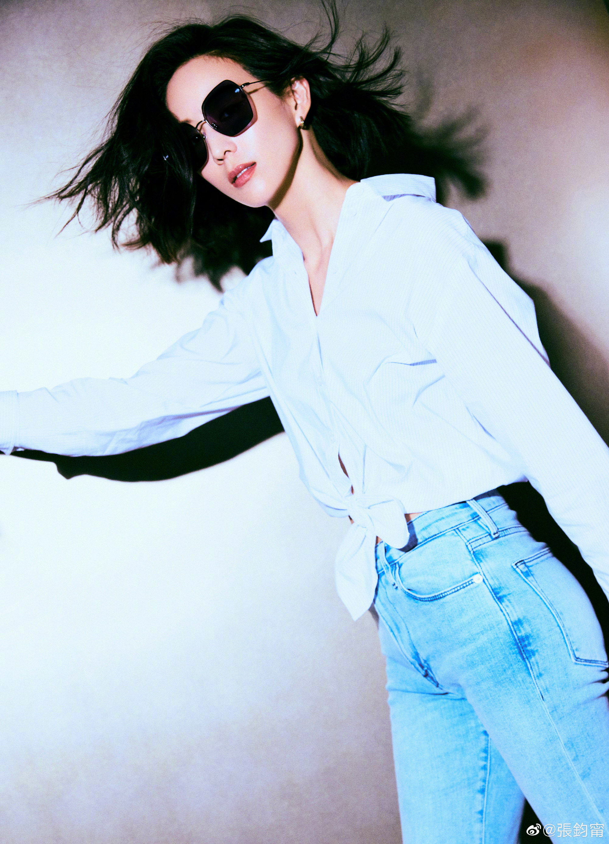 Zhang Junning, the goddess of temperament, has a slender waist and ...