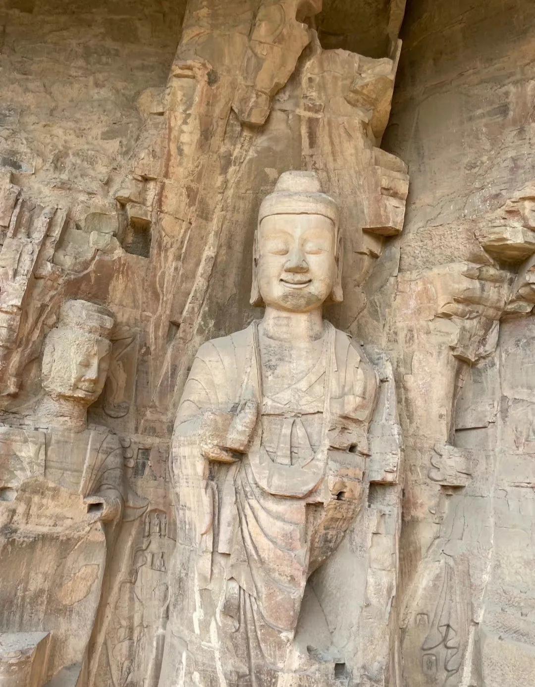 Yique, as soon as I see the Dragon Gate - iNEWS