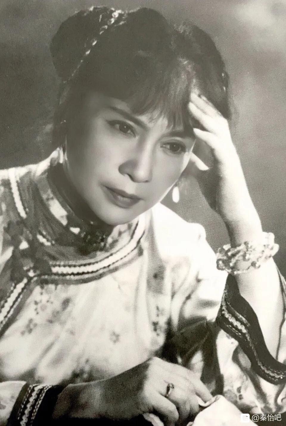 Qin Yi: Born like summer flowers, beautiful like Qin Yi - iNEWS