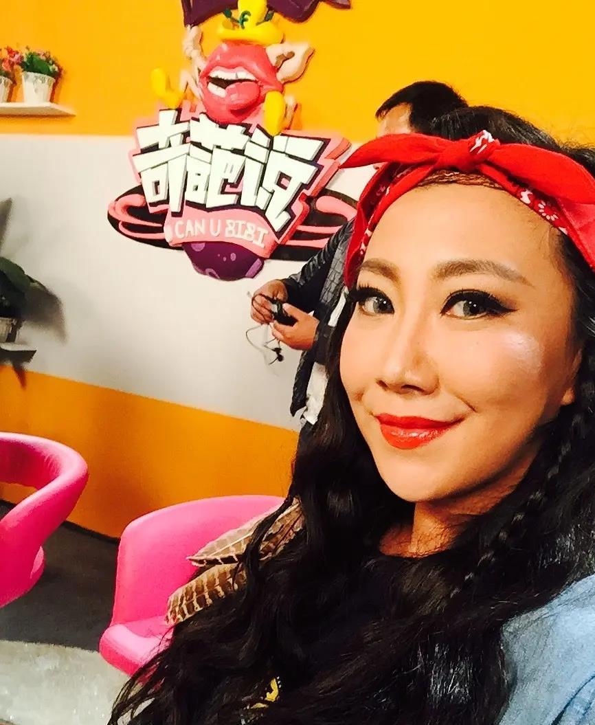 19 years later, the "Kung Fu" actress performed "Flowers" and no one ...