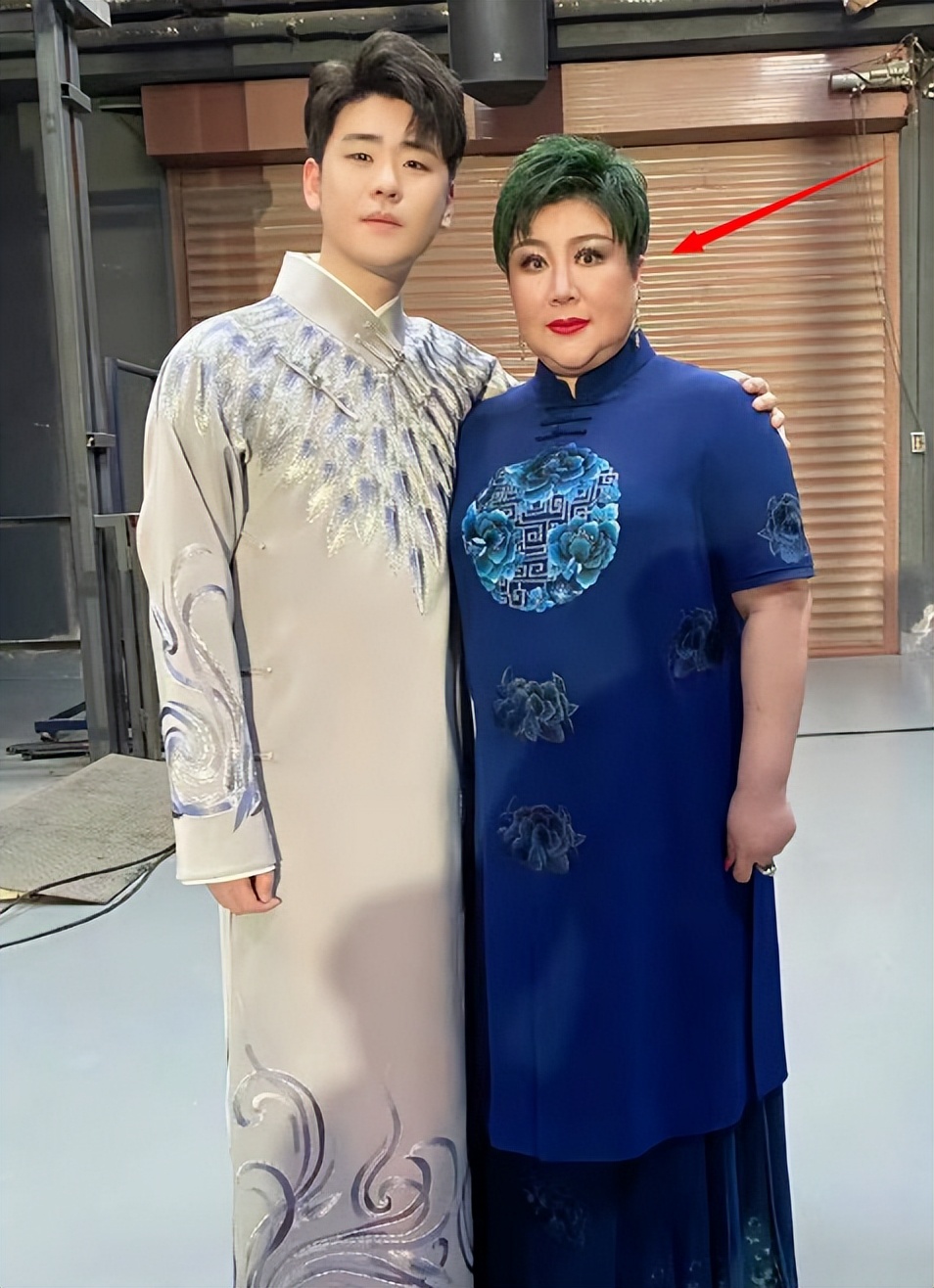 This time, Guo Qilin called Wang Hui to his mother to bring water in ...