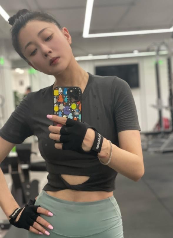 She is a wealthy actress, driving many luxury cars, and now she is 45 ...