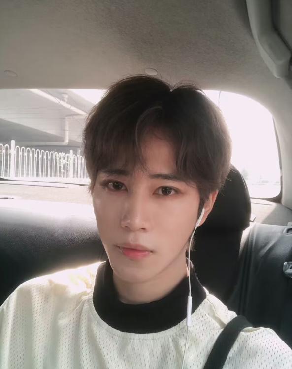 Jiang Zhihao performed a miracle in fighting cancer. After 7 rounds of chemotherapy, his ...